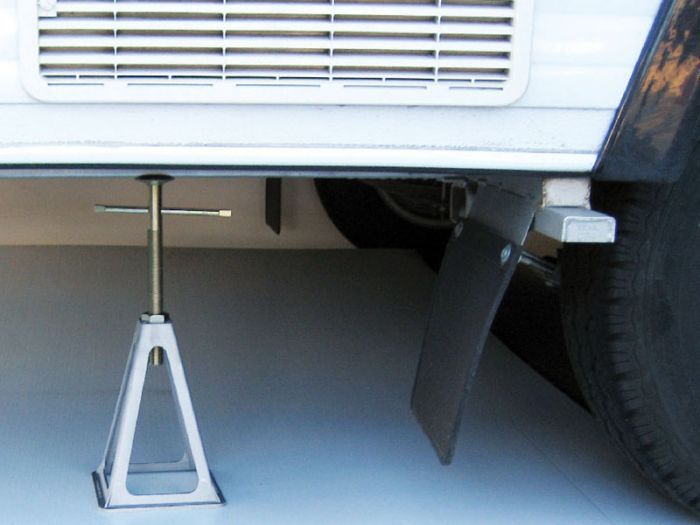 ALUMINIUM STABILISERS | Buy Now | Caravan RV Camping